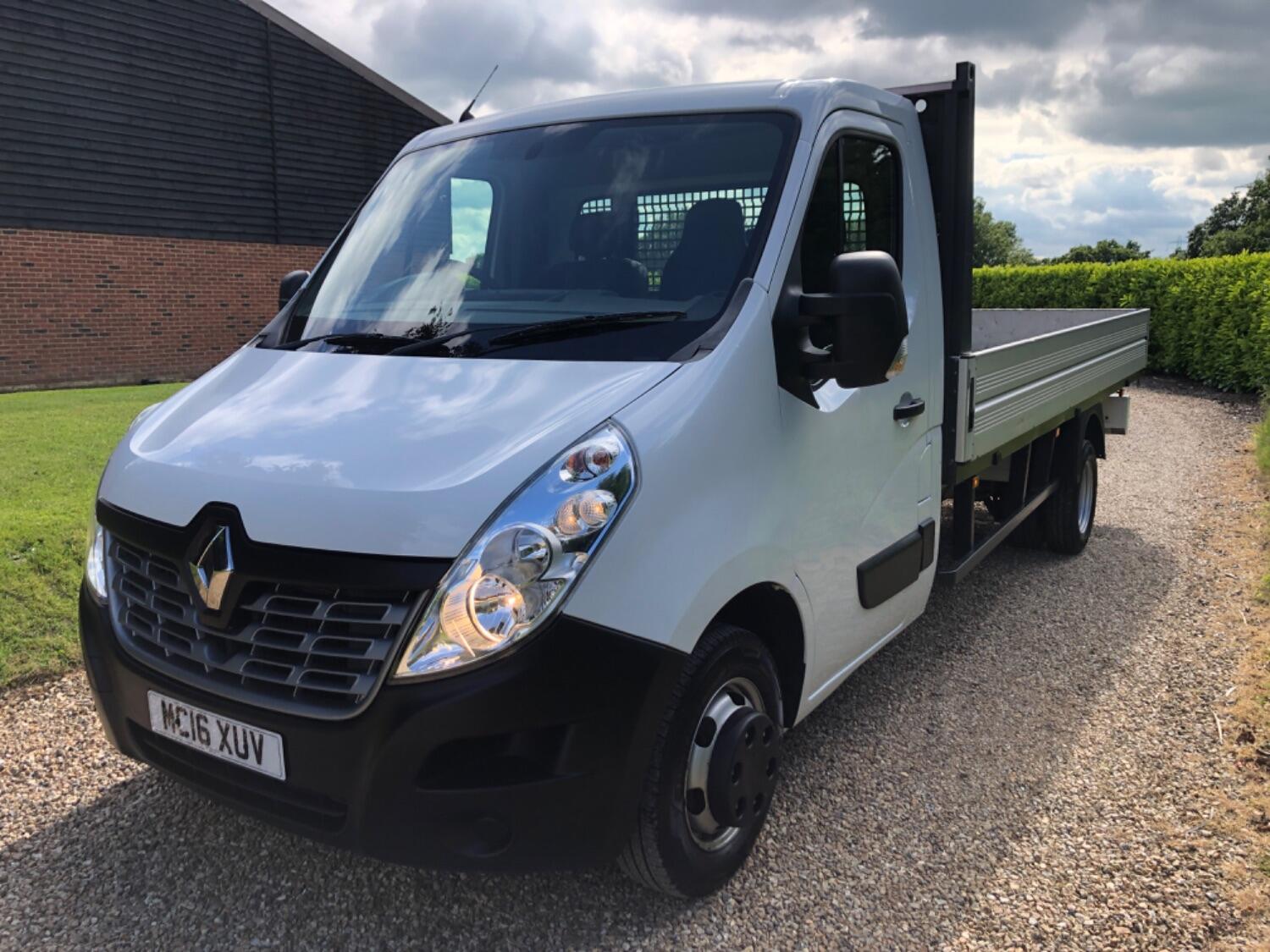 SOLD - Used RENAULT MASTER 2016 White in Wimborne, Dorset | New Forest Vans